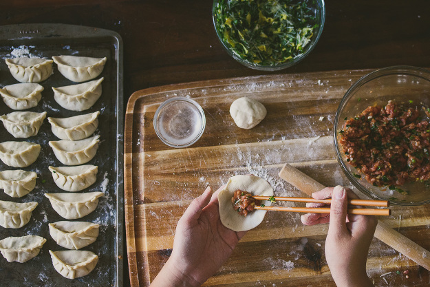 煎饺 Dumplings, two ways: pork/chive and chive/egg/vermicelli » Betty L